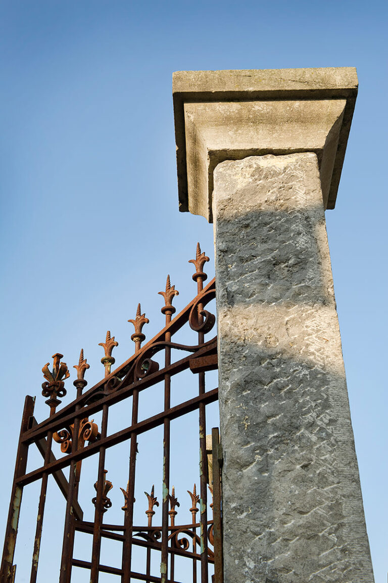 50+ Old gate posts, stone columns and cast iron decorative posts
